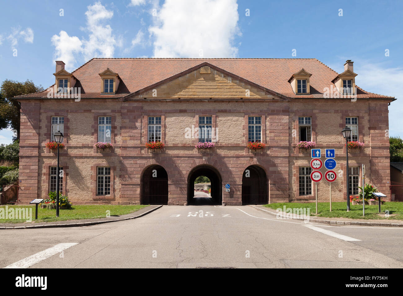 Colmar porta o Porte de Colmar, Neuf-Brisach, Alsazia, Francia Foto ...
