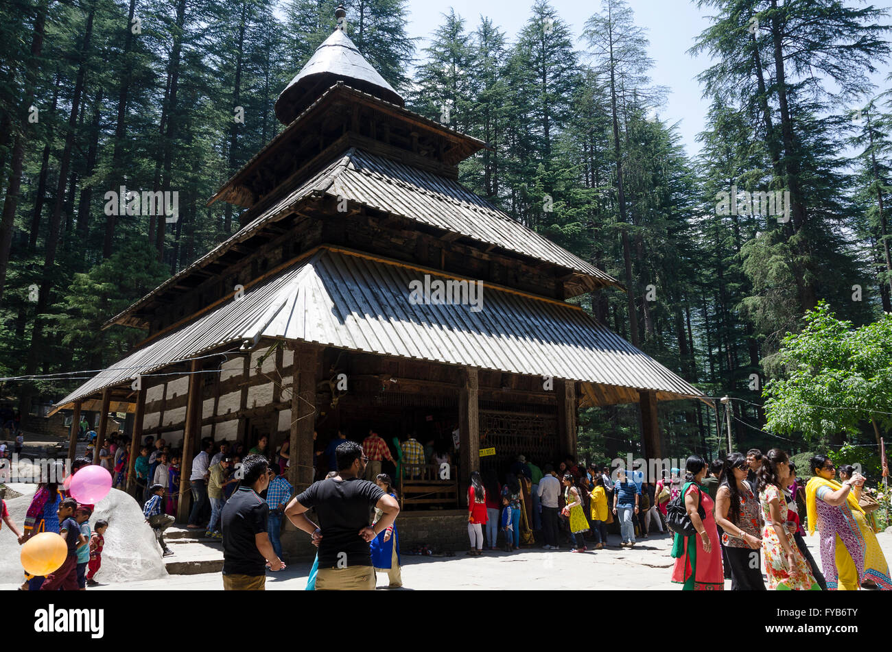 Tempio di manali immagini e fotografie stock ad alta risoluzione - Alamy
