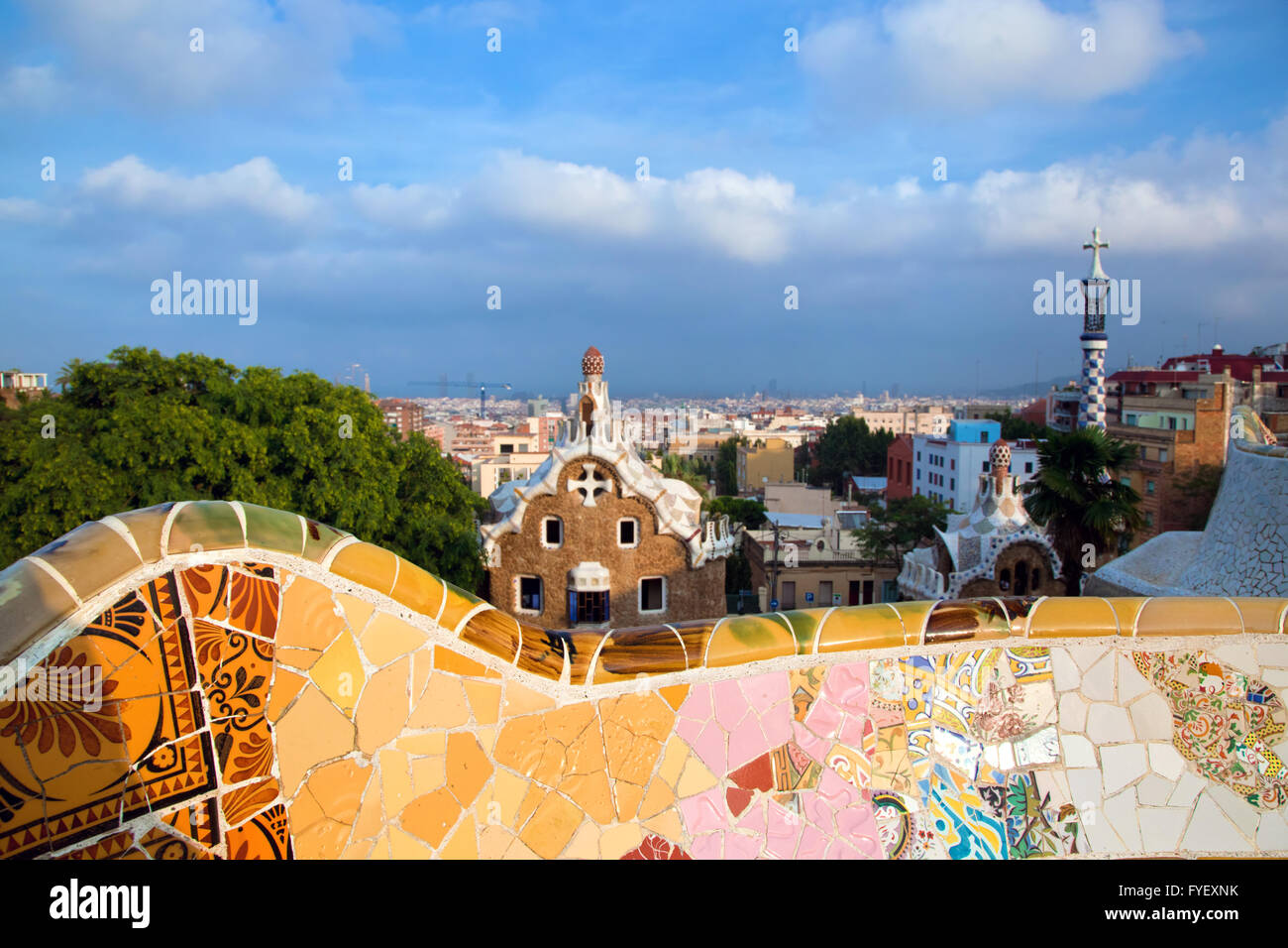 Parco guell barcelona tower immagini e fotografie stock ad alta ...