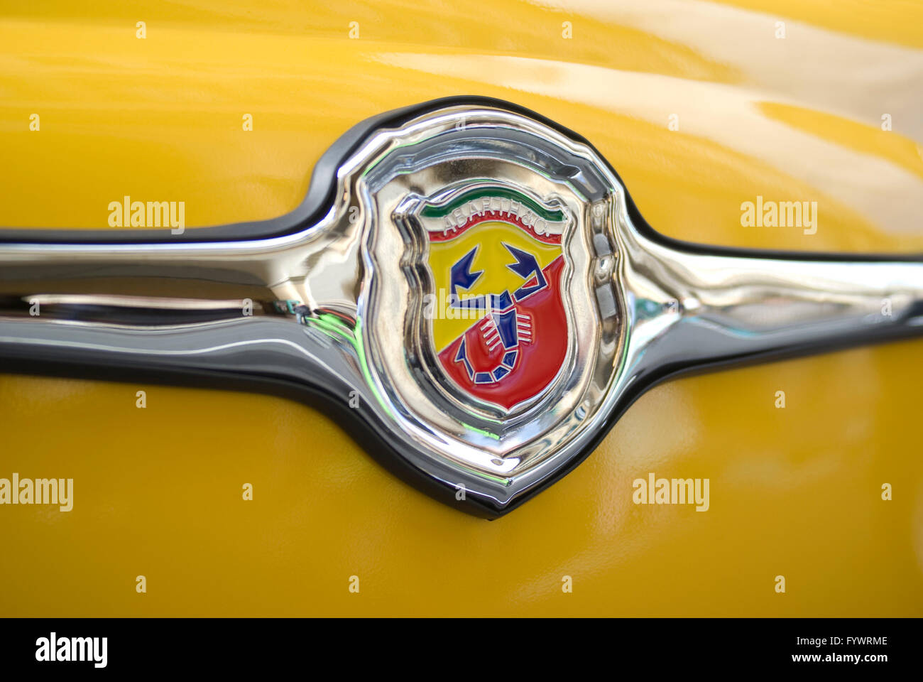 Abarth logo immagini e fotografie stock ad alta risoluzione - Alamy