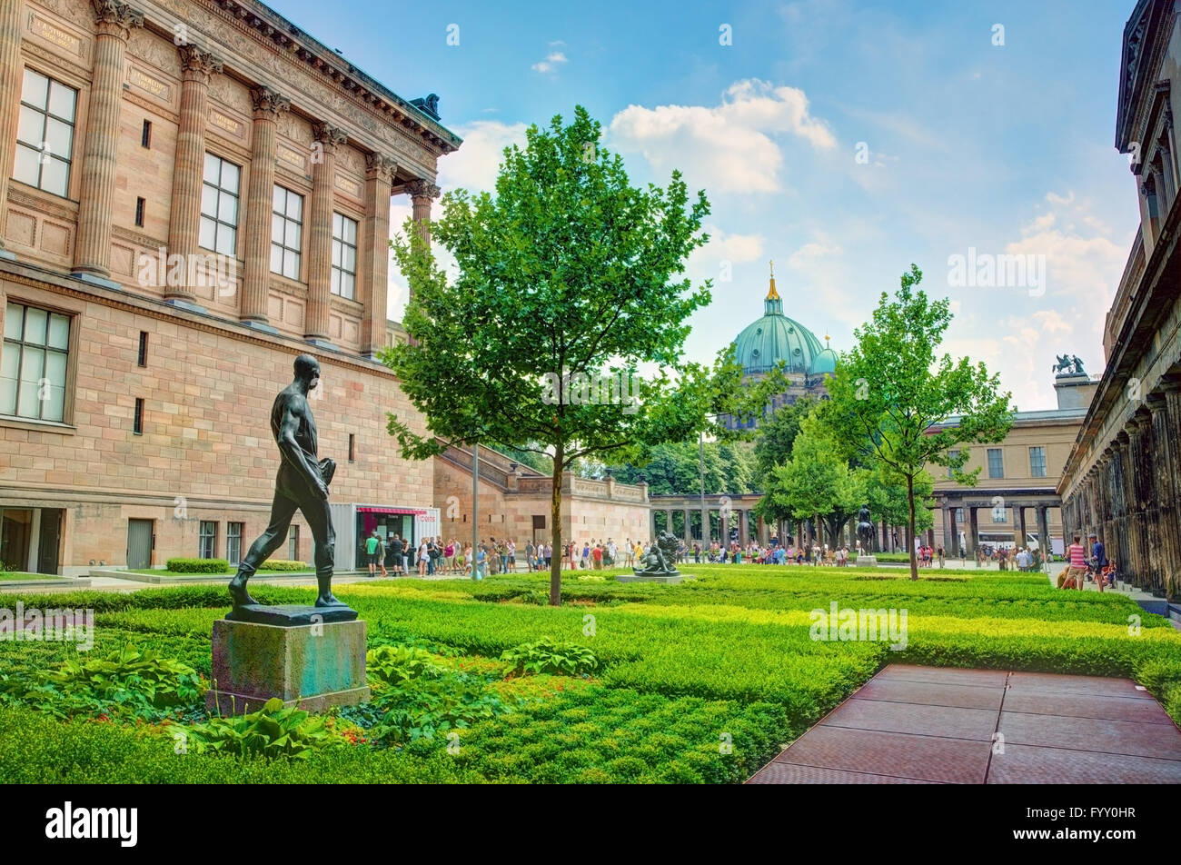 Mitte berlino immagini e fotografie stock ad alta risoluzione - Alamy