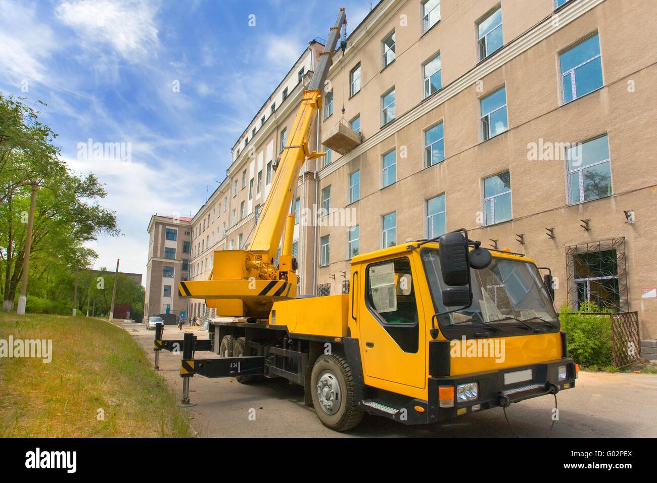 Gru camion a ruote immagini e fotografie stock ad alta risoluzione - Alamy