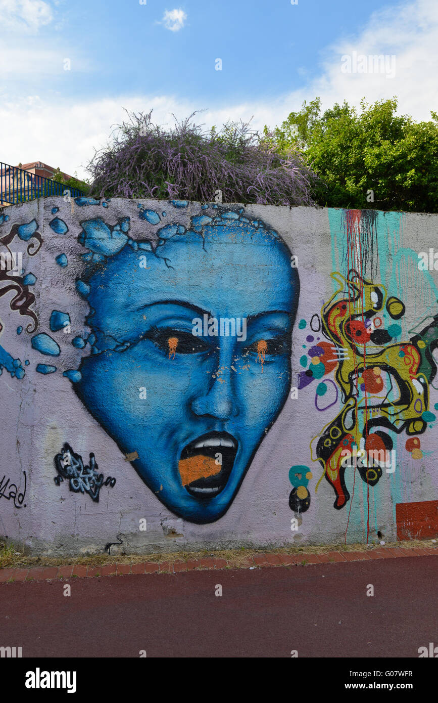 Graffiti sul mare immagini e fotografie stock ad alta risoluzione - Alamy