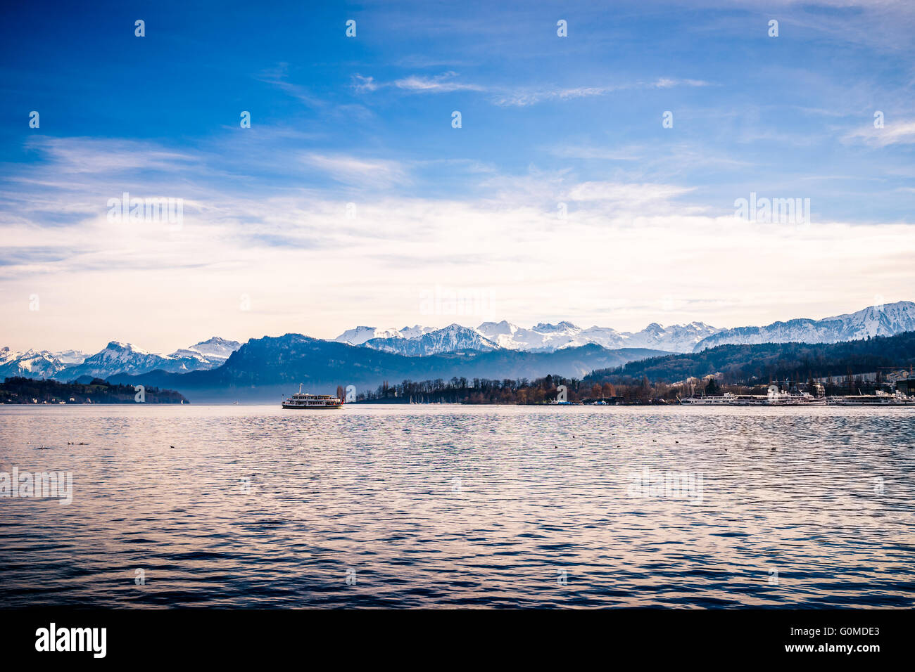 Lago di lucerna immagini e fotografie stock ad alta risoluzione - Alamy