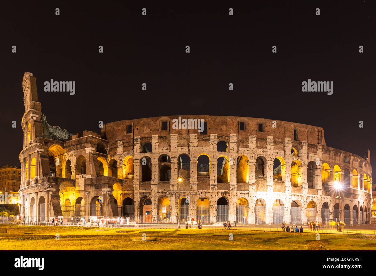 Vista del famoso antico colosseo a roma immagini e fotografie stock ad ...