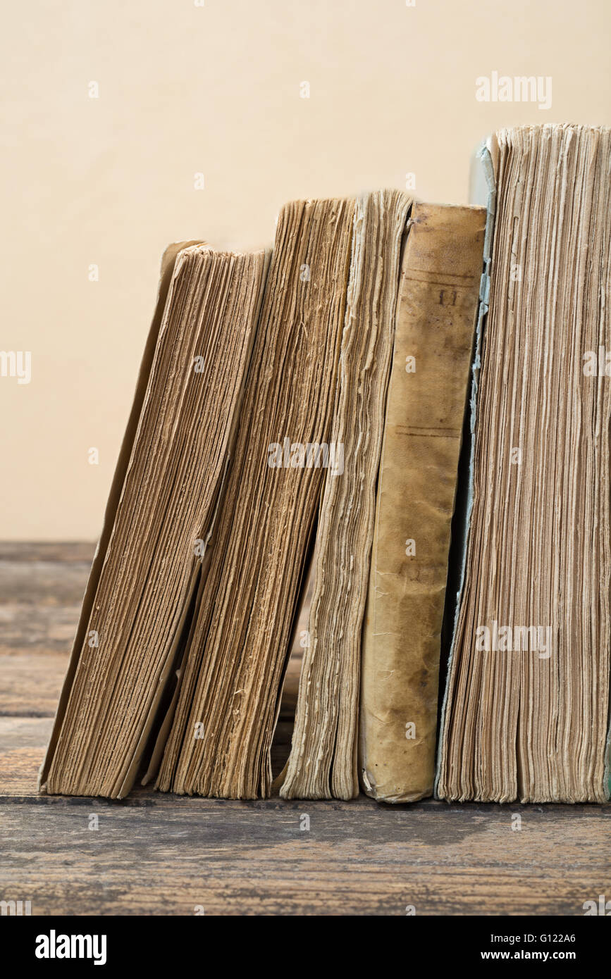 Spazio di copia di libri d'epoca immagini e fotografie stock ad alta ...