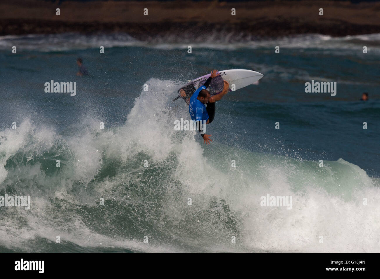 RIO DE JANEIRO, Brasile - 10/05/2016: HI RIO PRO WORLD SURF - surfista ...
