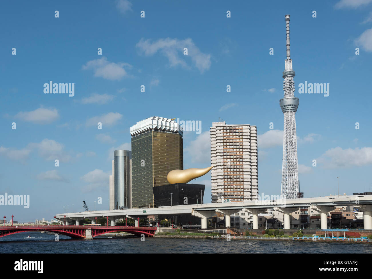 Asahi flame e tokyo skytree immagini e fotografie stock ad alta ...