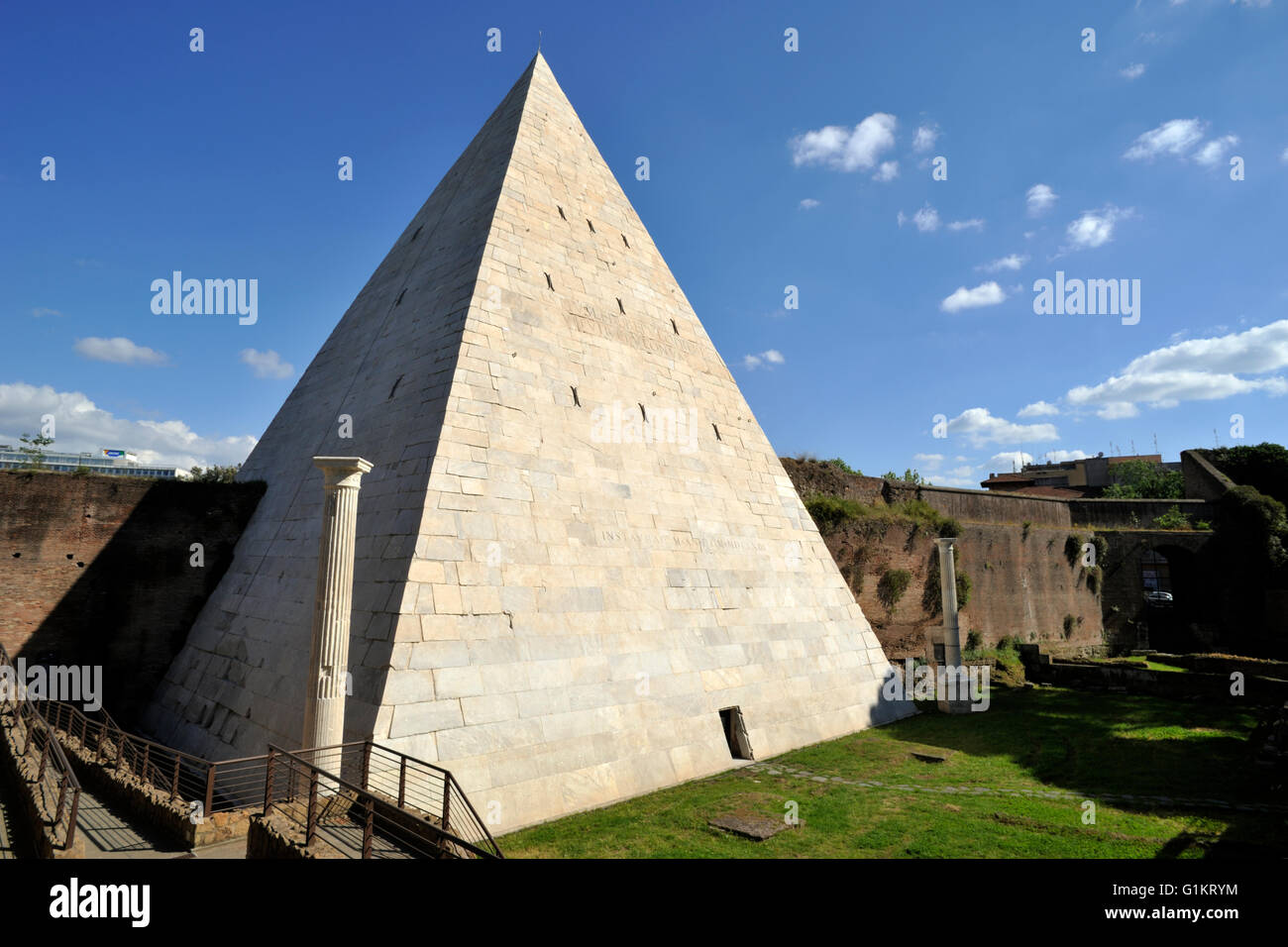 Piramide roma italia immagini e fotografie stock ad alta risoluzione ...