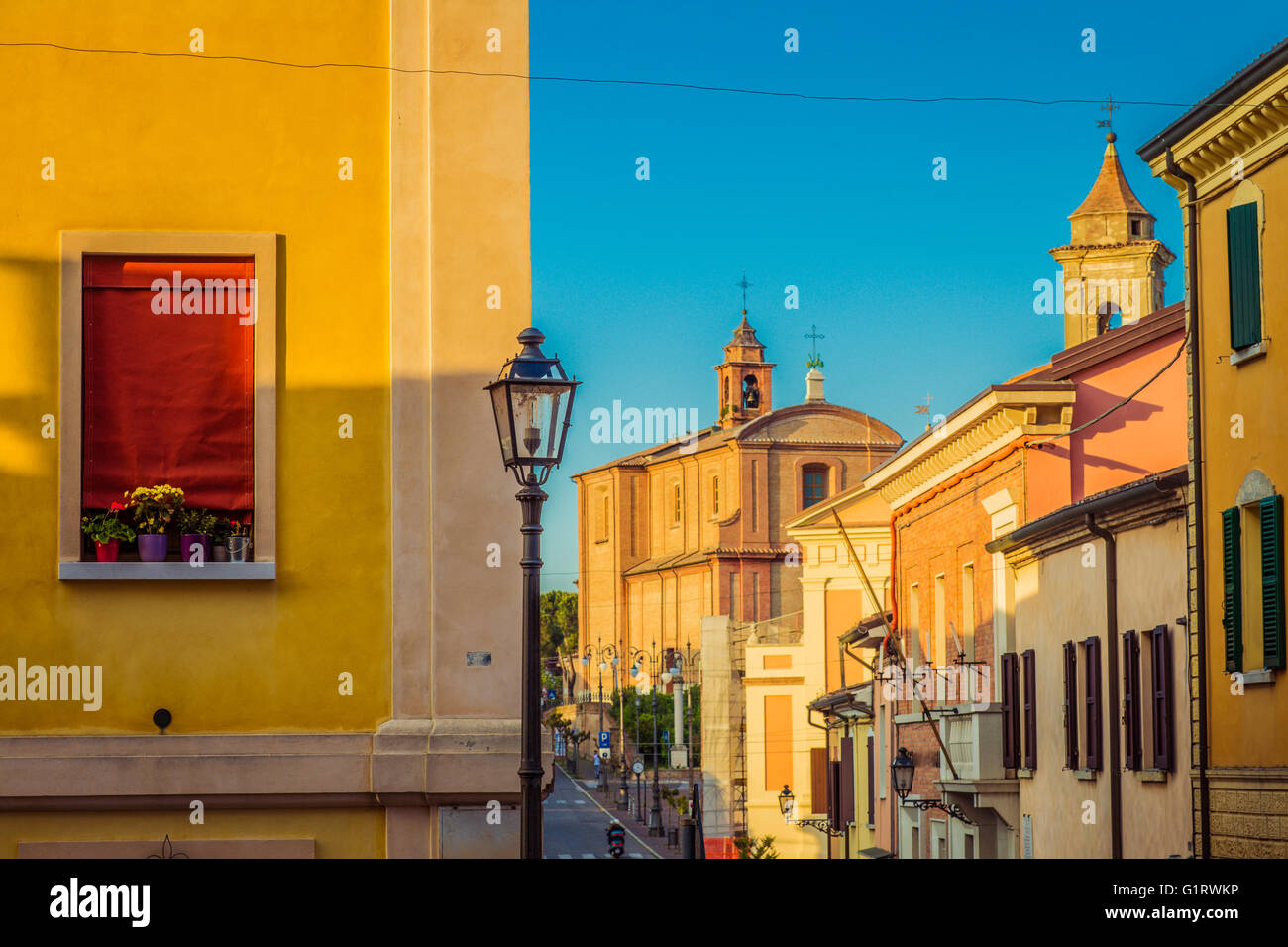 Piccolo borgo medievale italiano immagini e fotografie stock ad alta ...