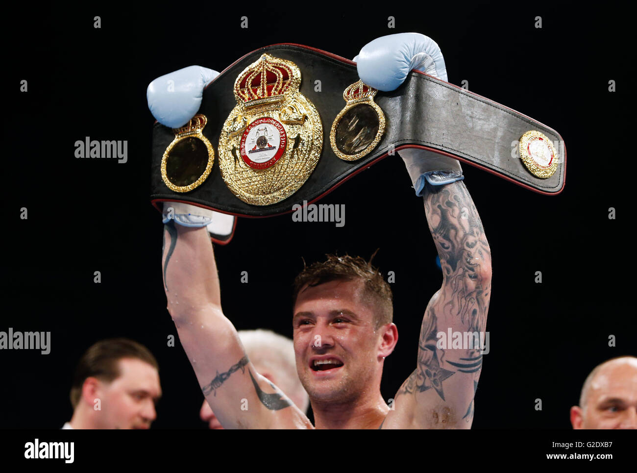 Ricky burns celebra battendo michele di rocco immagini e fotografie ...