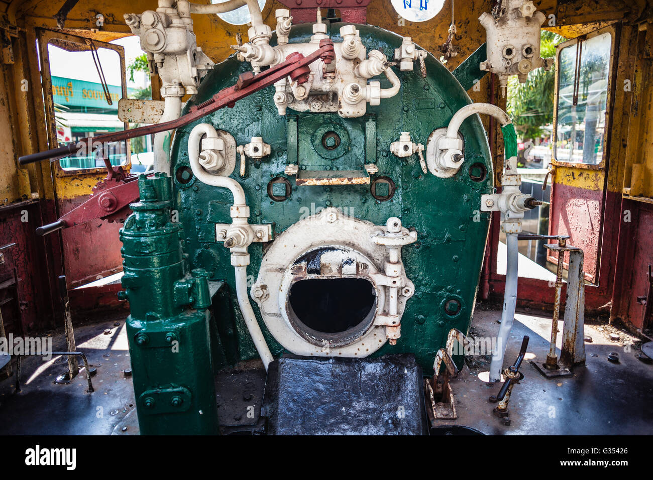 Cabina di guida locomotiva del motore a vapore immagini e fotografie ...