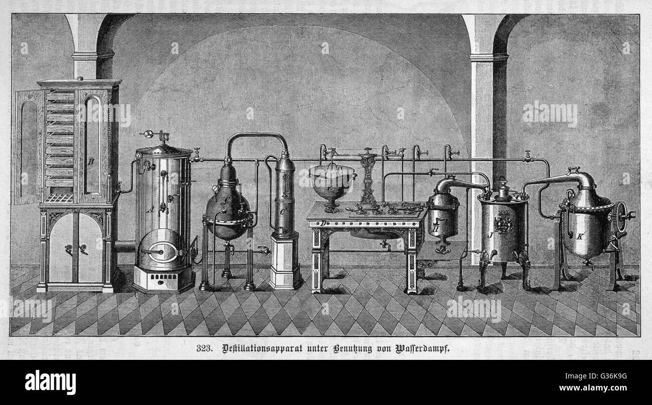 Distillation apparatus immagini e fotografie stock ad alta risoluzione ...