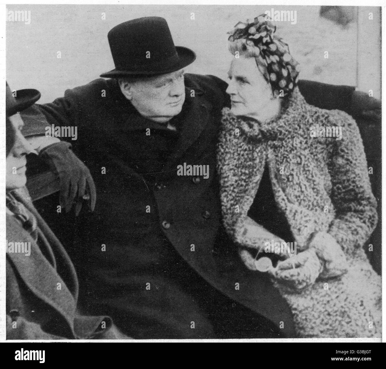 WINSTON CHURCHILL (1874-1965) con la moglie clementina. Data: 1940 Foto ...