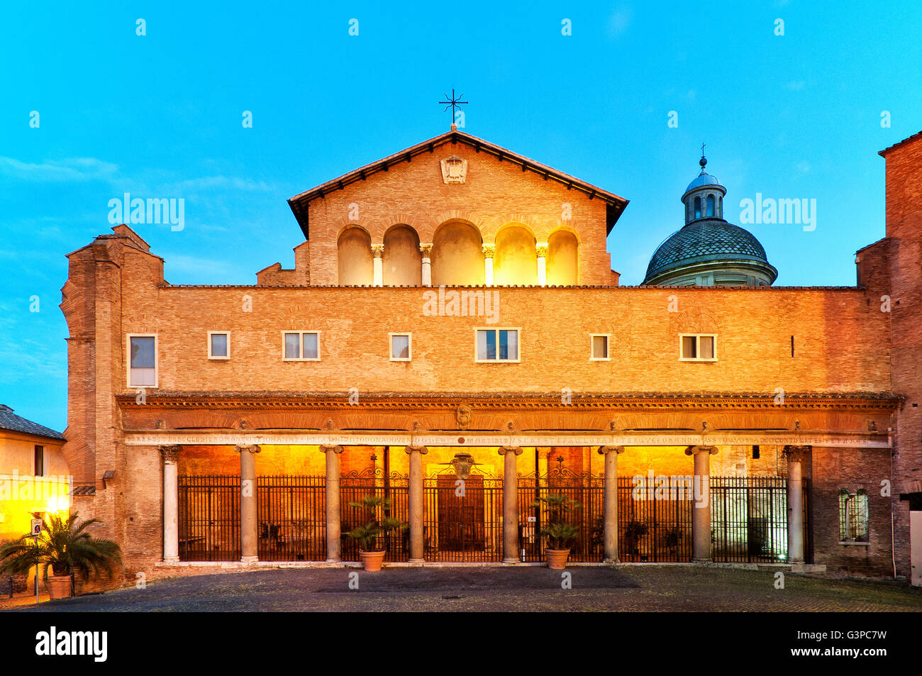 Santi giovanni e paolo roma immagini e fotografie stock ad alta ...