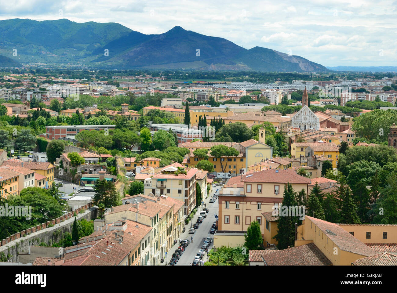 Il centro storico di Pisa visto dalla torre pendente. Pisa, Toscana ...