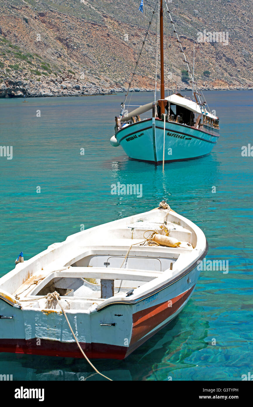 Barche greche immagini e fotografie stock ad alta risoluzione - Alamy