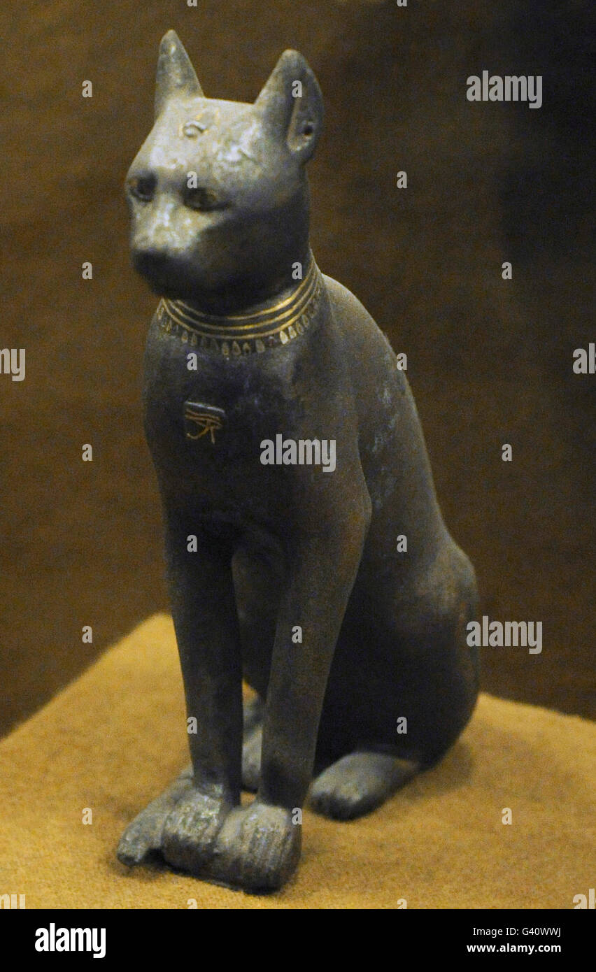 Egyptian goddess bastet immagini e fotografie stock ad alta risoluzione ...