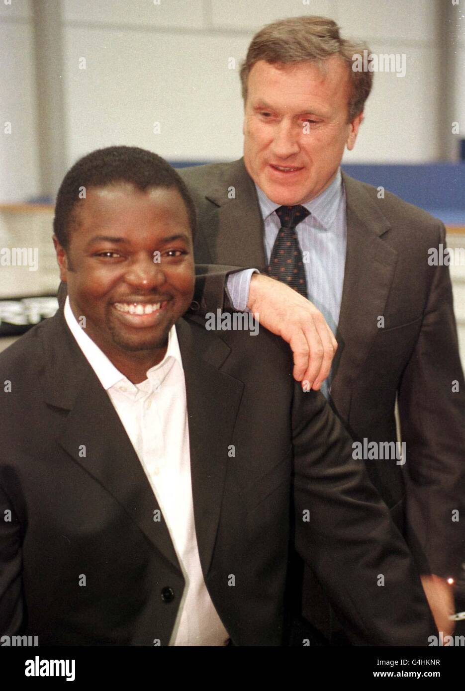 Tom walkinshaw principe ado ibrahim a twrs hq in leafield immagini e ...