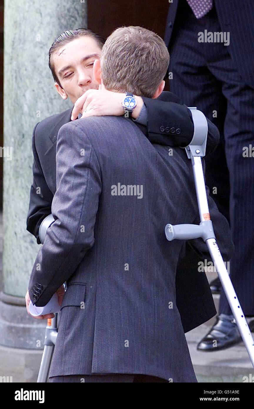 Seguendo i funerali del pilota patrick mackey immagini e fotografie ...