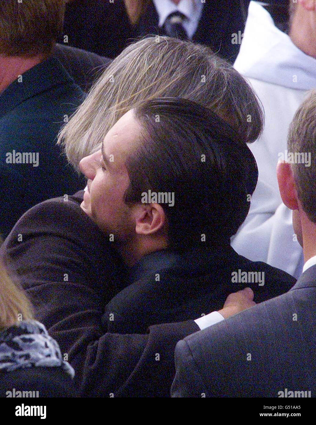 Seguendo i funerali del pilota patrick mackey immagini e fotografie ...