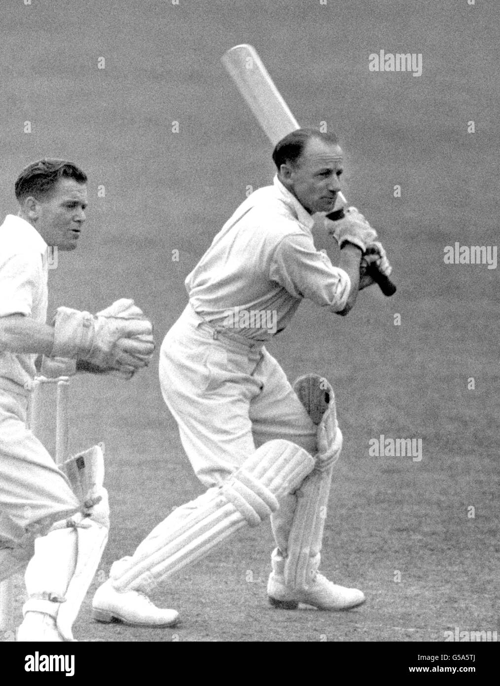 Azione di battuta di donald bradman immagini e fotografie stock ad alta ...