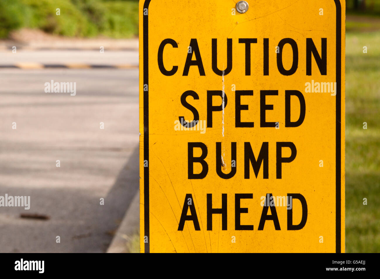 Speed bump ahead immagini e fotografie stock ad alta risoluzione - Alamy