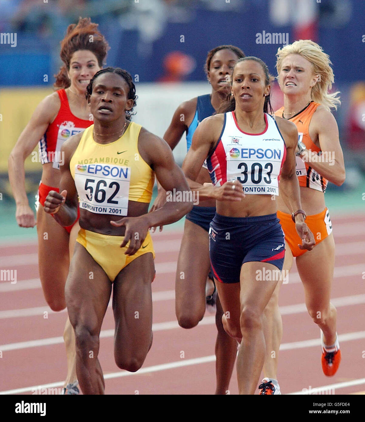 Kelly holmes e maria mutola in azione immagini e fotografie stock ad ...