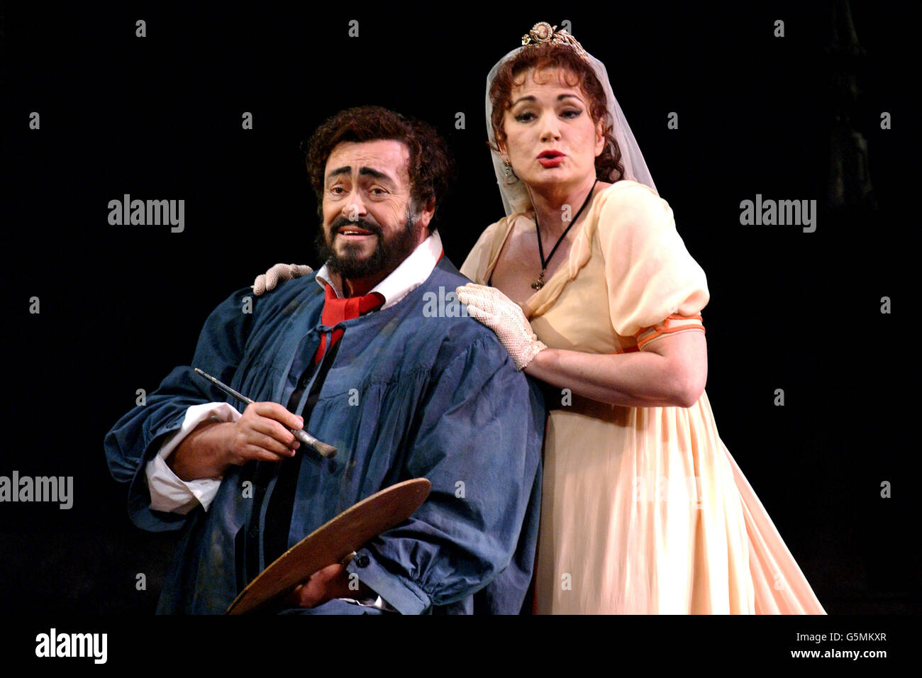 Il tenor italiano Luciano Pavarotti, che interpreta il ruolo di ...