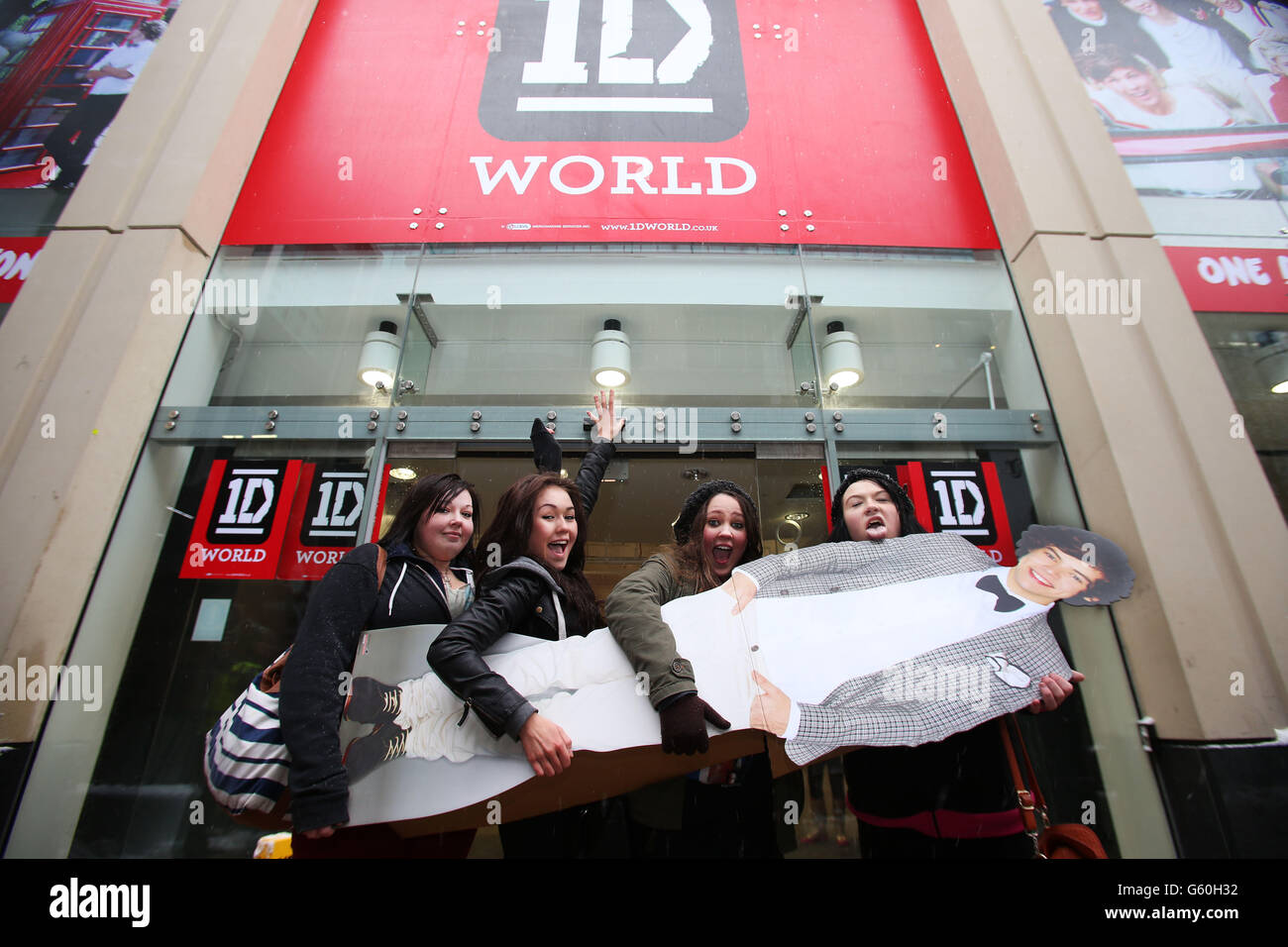 Coomber, Megan Champion e Shona De'Pledge di Leeds con un taglio di ...