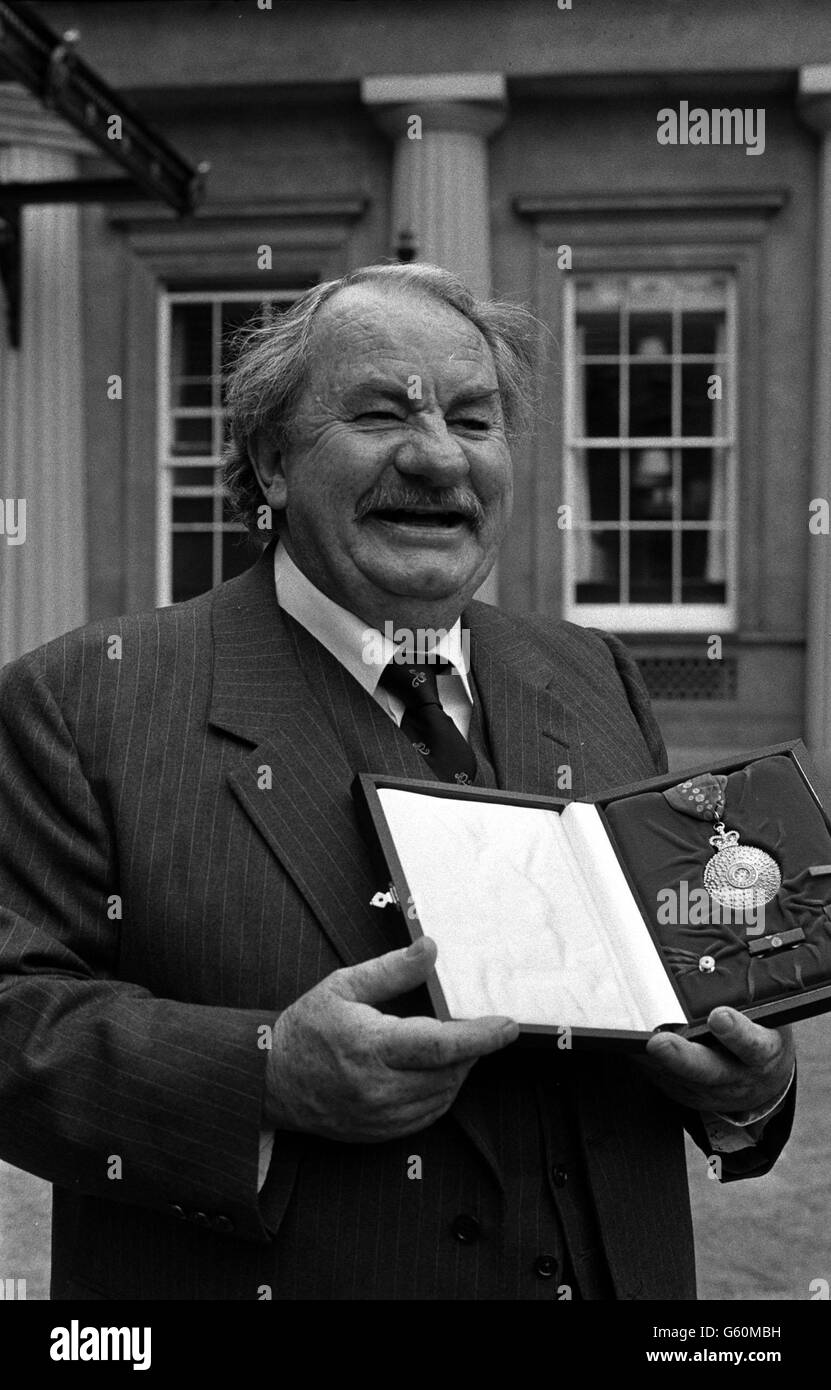 Attore nato australiano leo mckern immagini e fotografie stock ad alta ...