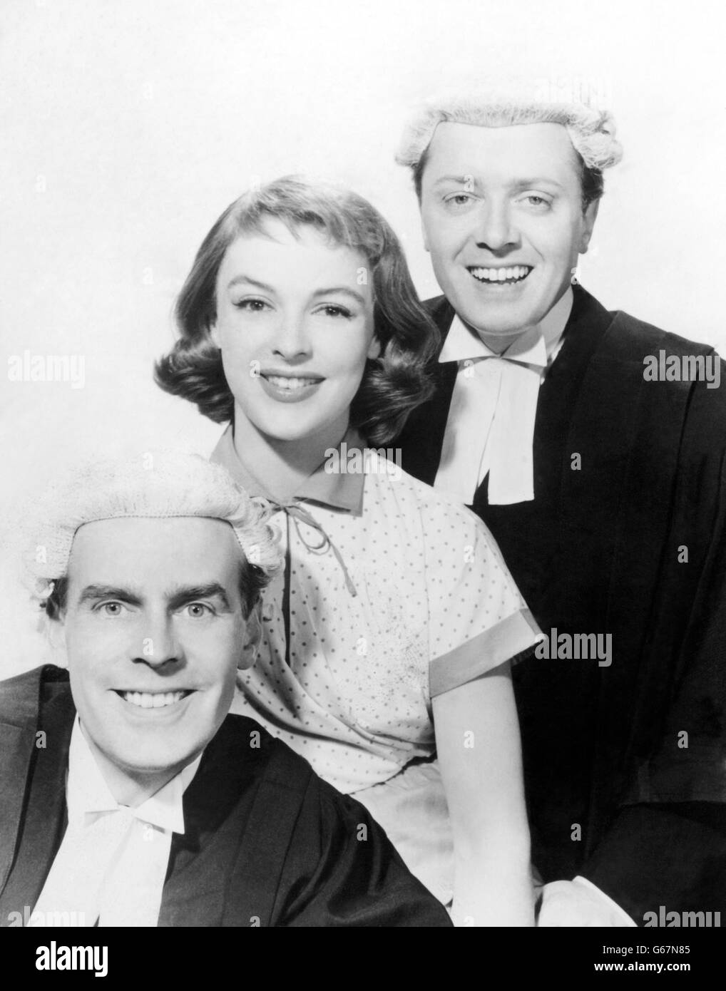 Richard Attendborough (a destra) e Ian Carmichael con Jill Adams, che ...