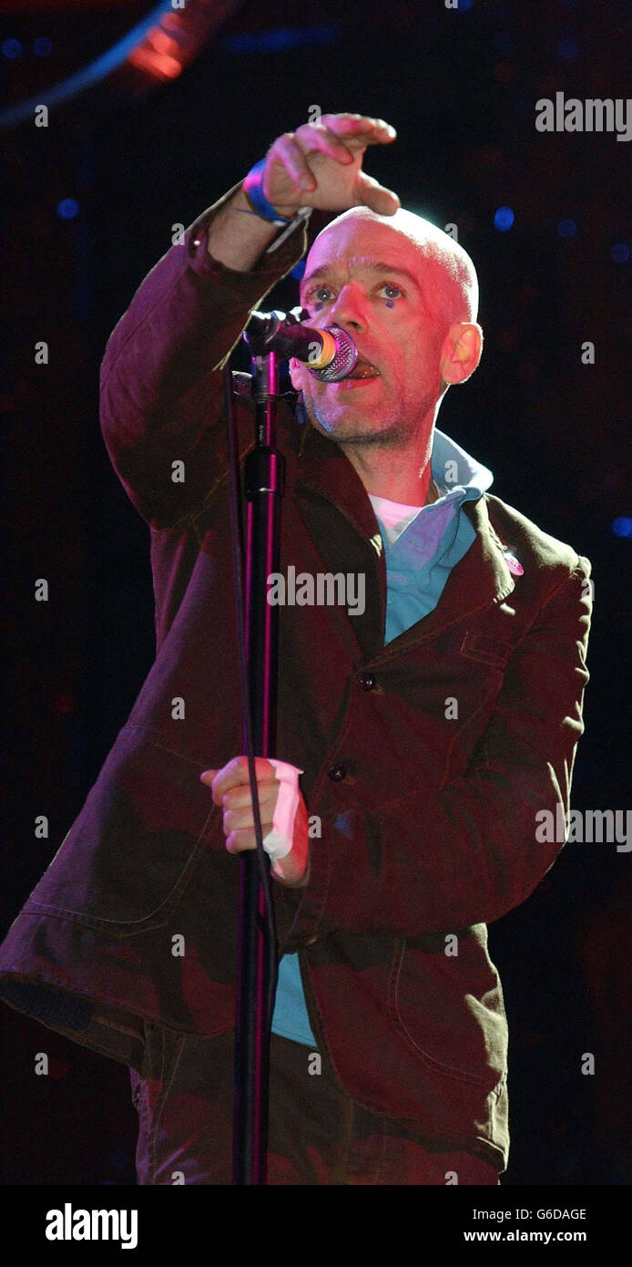 The lead singer of rem michael stipe immagini e fotografie stock ad ...