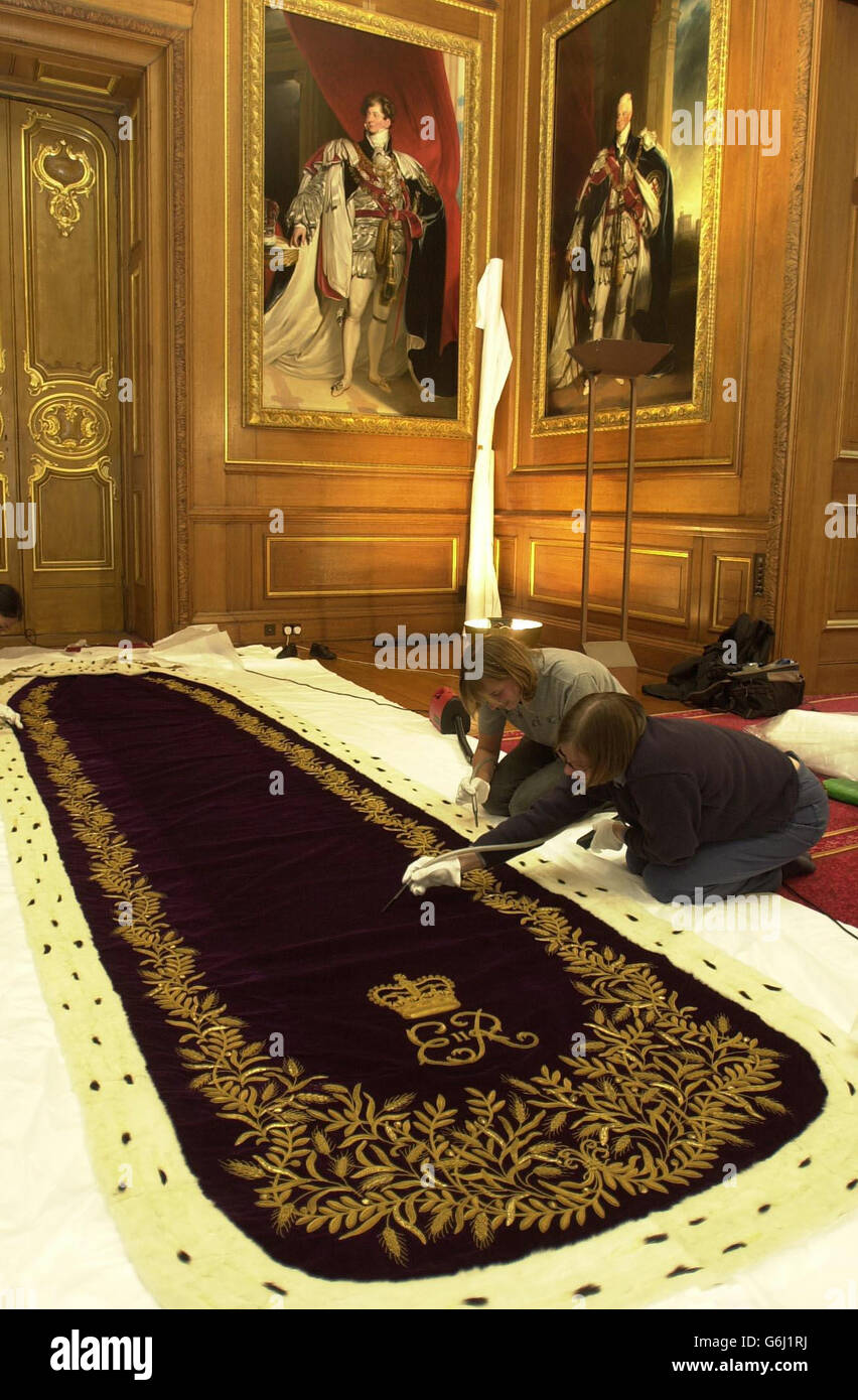 Ermine robe immagini e fotografie stock ad alta risoluzione - Alamy