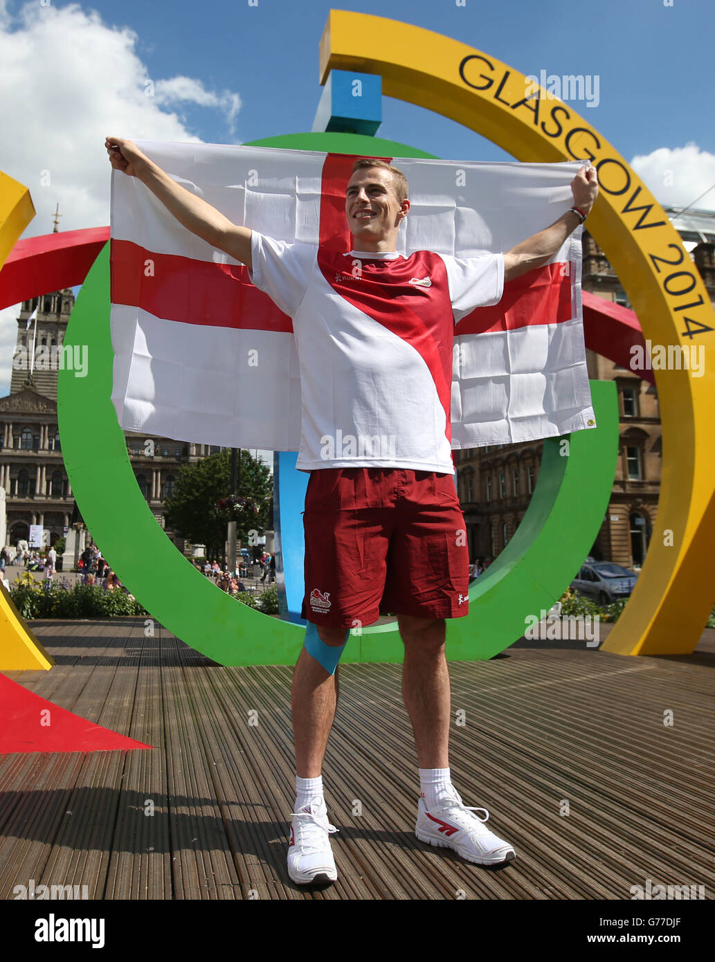 Portatore di bandiera del commonwealth inghilterra immagini e ...