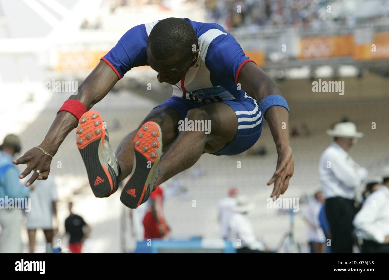 Nathan Douglas della Gran Bretagna compete nel round di qualificazione ...