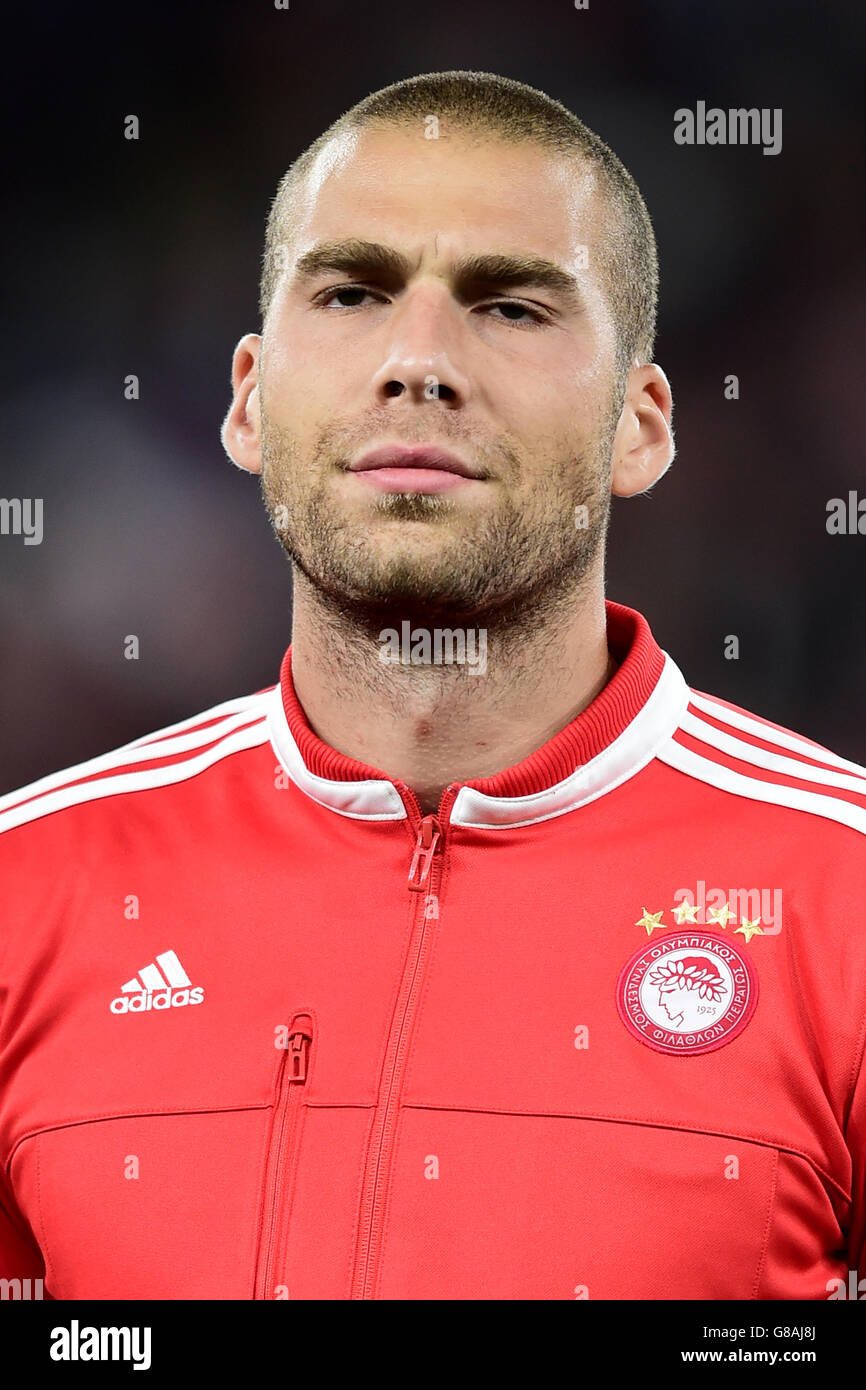 Olympiacos pajtim kasami uefa champions league immagini e fotografie ...