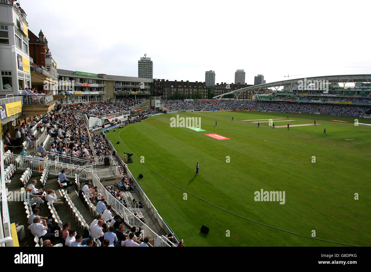 Una visione generale di brit ovale immagini e fotografie stock ad alta ...
