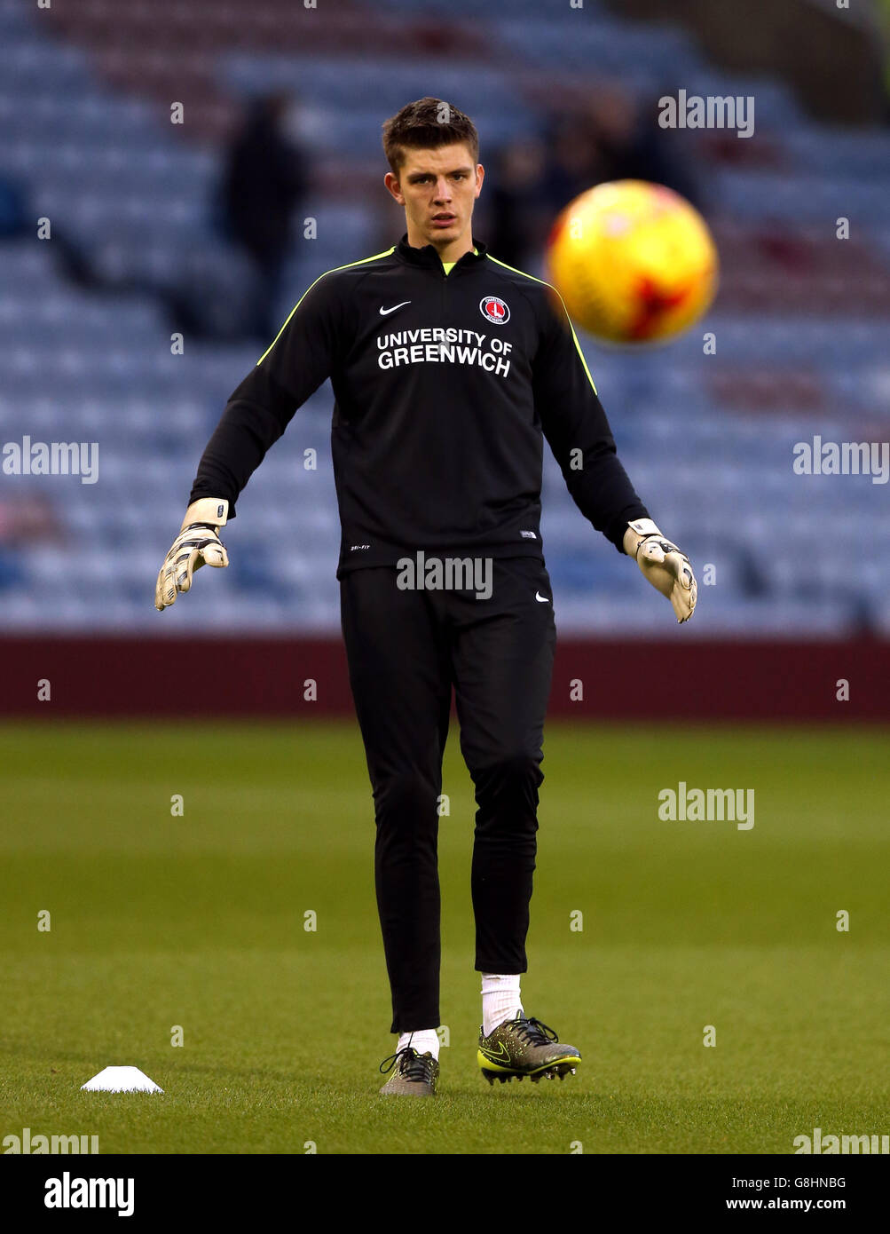 Goalkeeper nick pope immagini e fotografie stock ad alta risoluzione ...