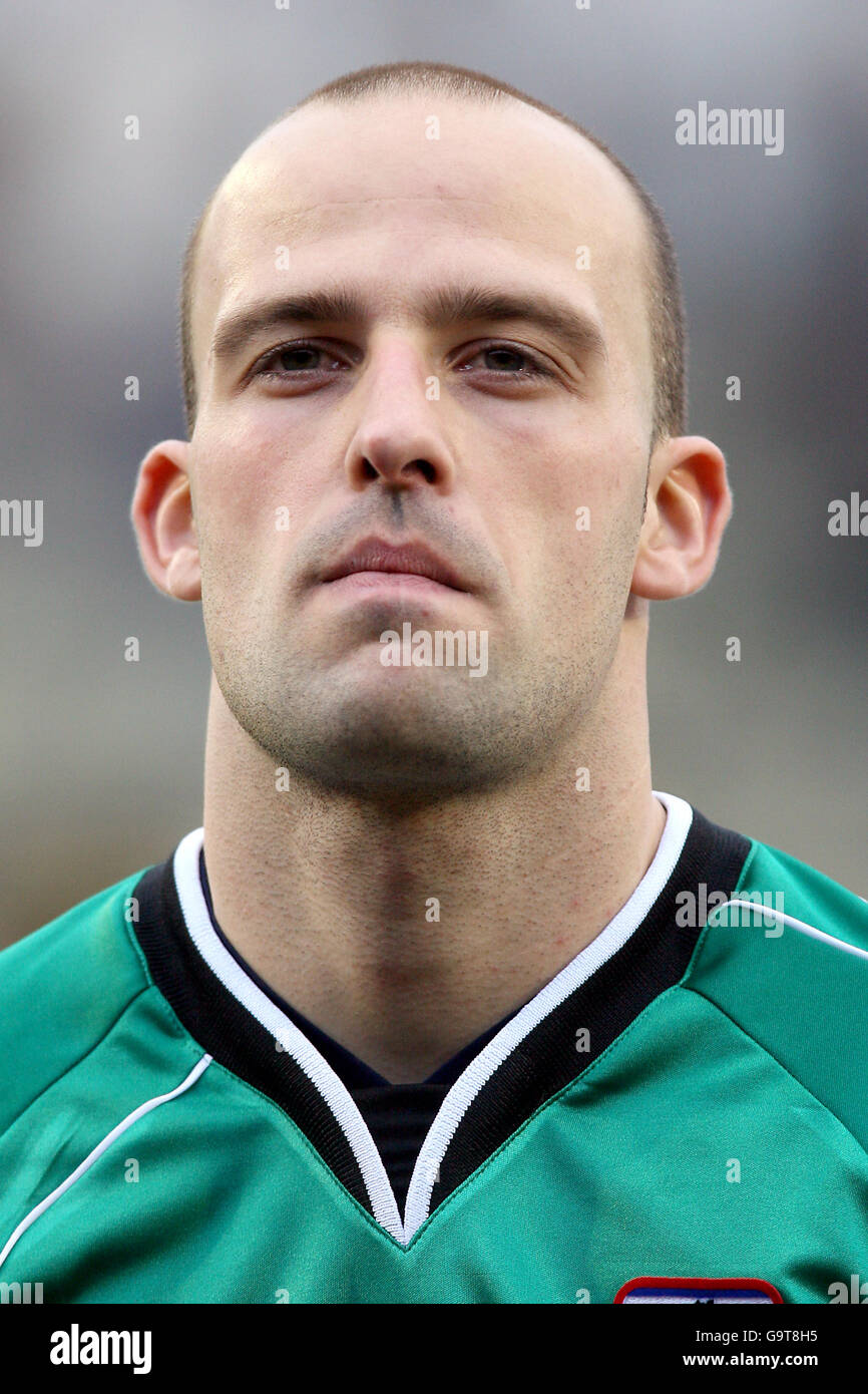 Luxembourg goalkeeper immagini e fotografie stock ad alta risoluzione ...