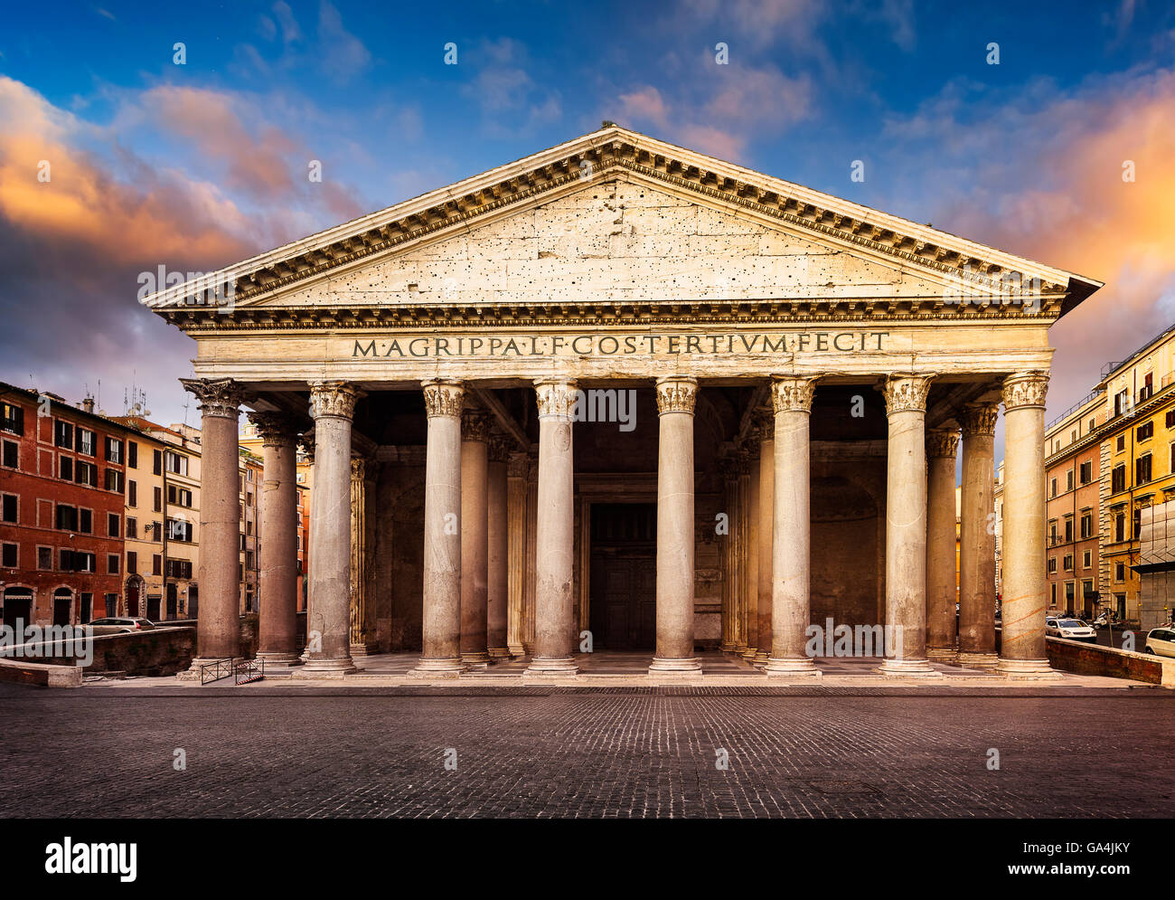 Famoso monumento Pantheon a Roma, Lazio, Italia Foto stock - Alamy