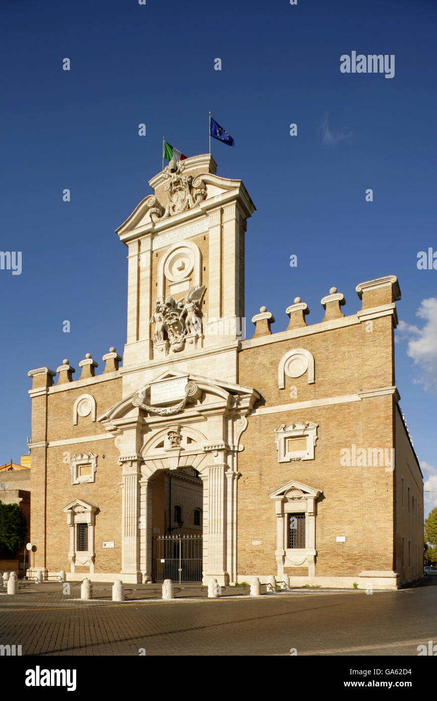Museo Storico dei Bersaglieri (Museo della luce di fanteria), Piazzale ...