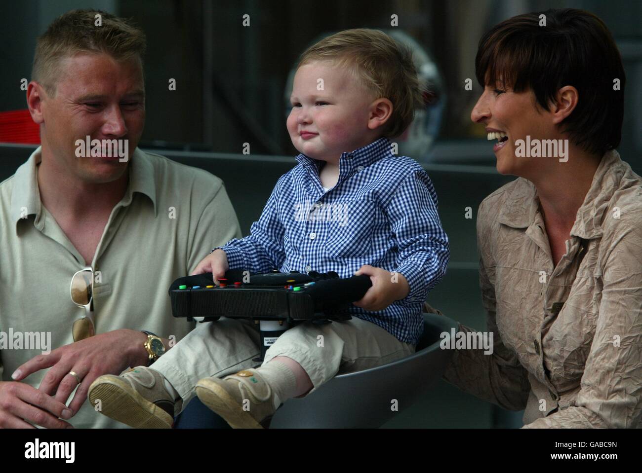 Mika hakkinen e sua moglie immagini e fotografie stock ad alta ...