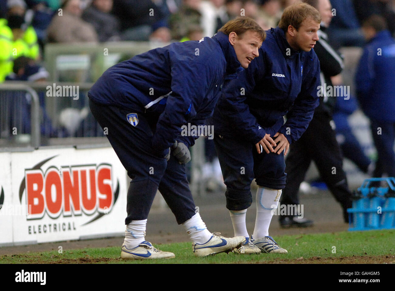 Sostituti di calcio a figura intera kc stadium kingston communications ...