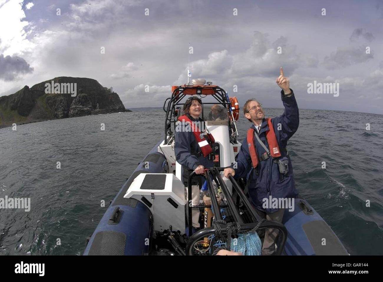 Rspb ha aperto un nuovo faro inferiore centrale per uccelli marini ...
