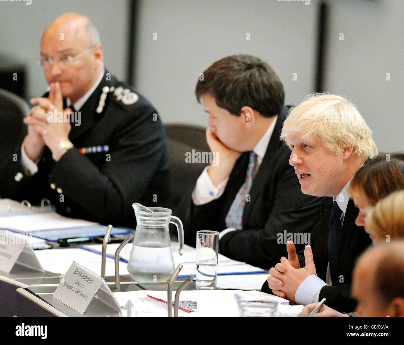 Metropolitan police commissioner sir ian blair top immagini e ...