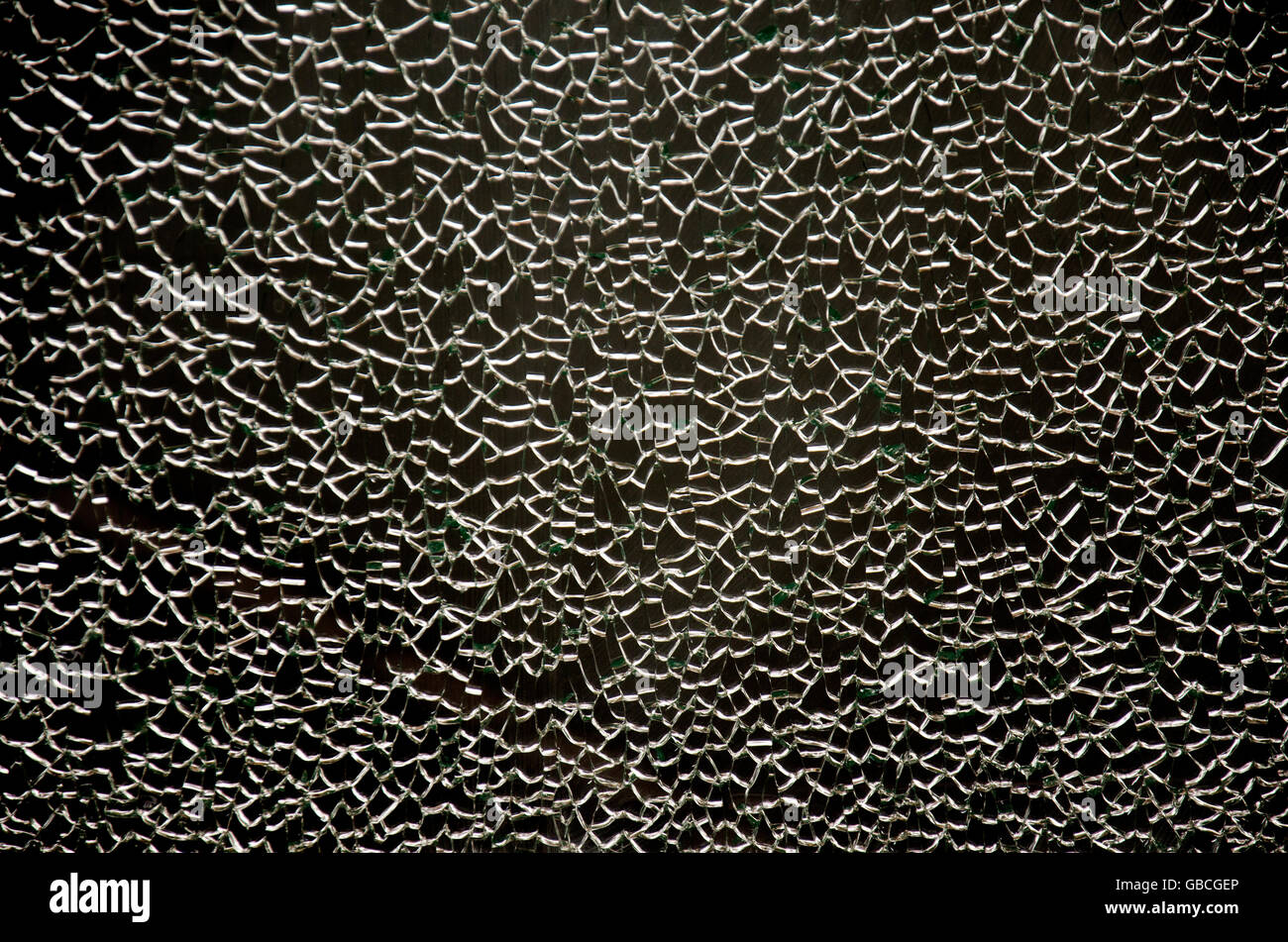 Lo specchio fratturato immagini e fotografie stock ad alta risoluzione ...