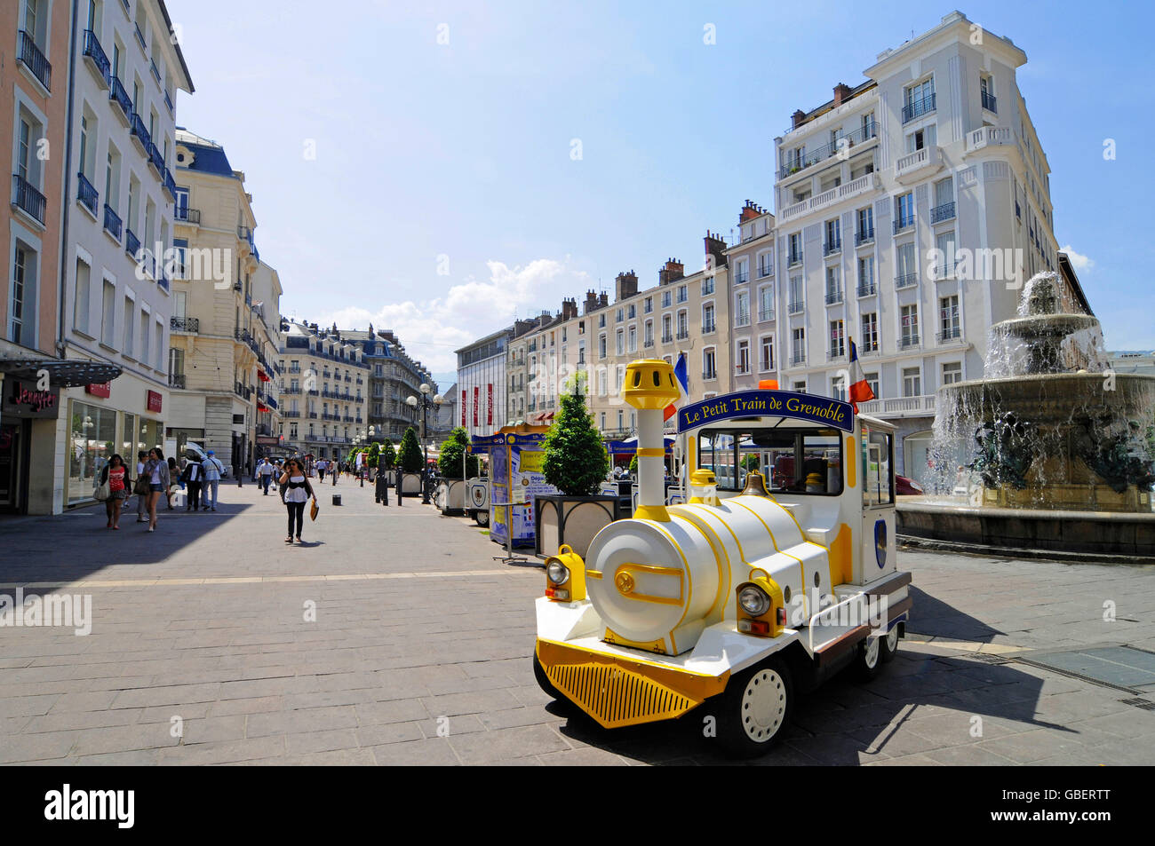 Treno turistico le petit train de grenoble immagini e fotografie stock ...