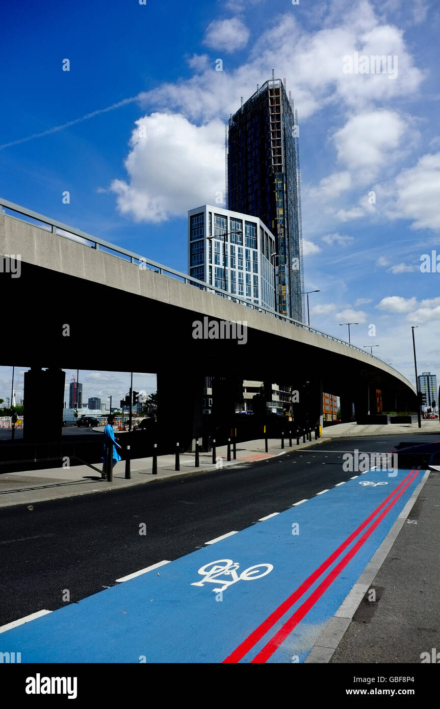 Ciclo cavalcavia immagini e fotografie stock ad alta risoluzione - Alamy