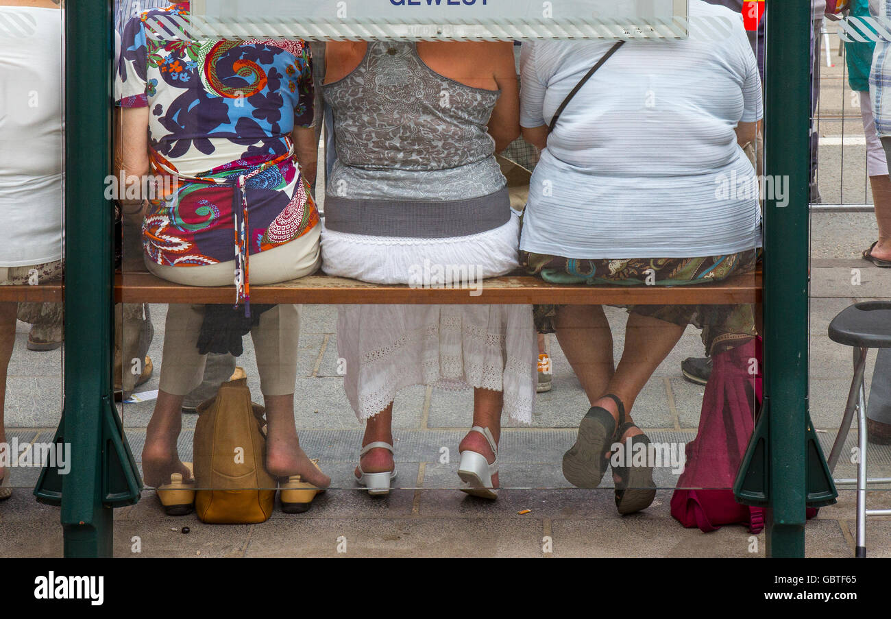 Donne grasse anziane immagini e fotografie stock ad alta risoluzione - Alamy